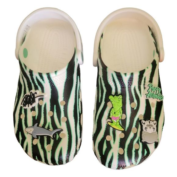 CROCS | Shoes | Crocsclassic Clog Re Ronenglishxcrocsclassicsclogk Size ...